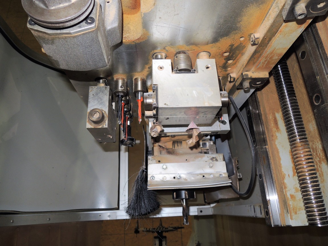 Cosmec Conquest 510 5' x 10' CNC Router - The Equipment Hub