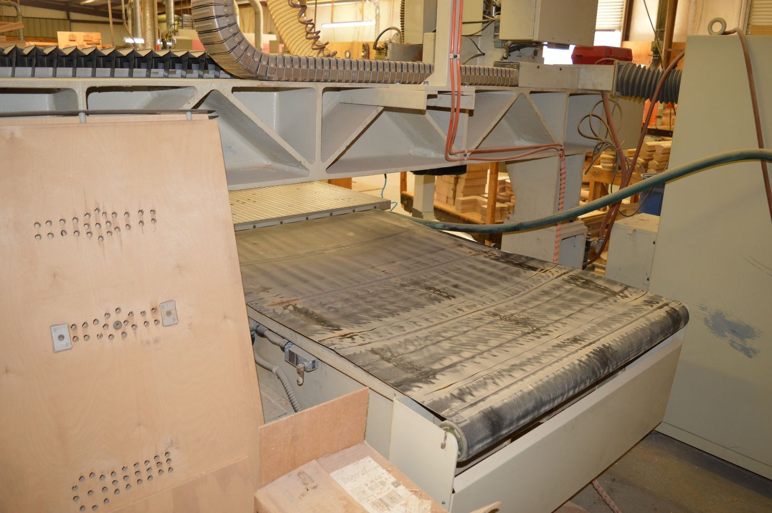 Accu-Router Series 1M 4' x 4' CNC Router - The Equipment Hub