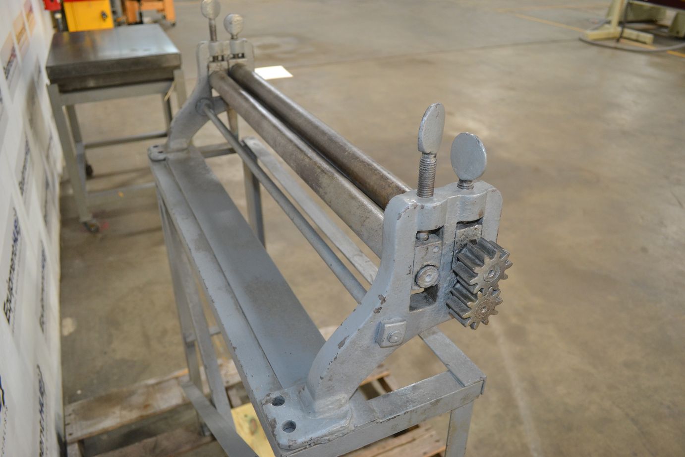 30" Manual Slip Roller w/ Stand - The Equipment Hub