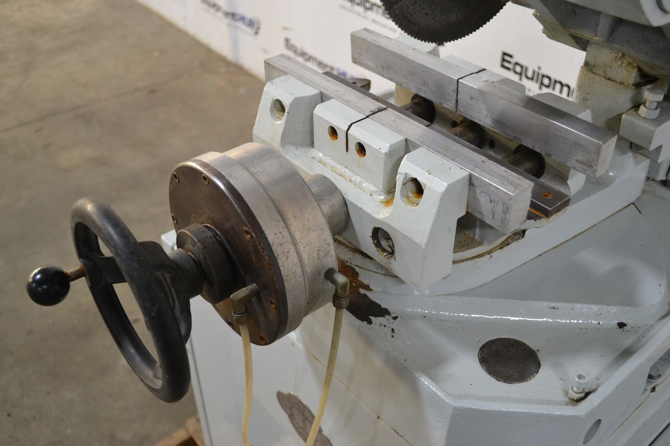 Soco MC-275AC 12" Semi-Automatic Pneumatic Mitering Cold Saw - The ...