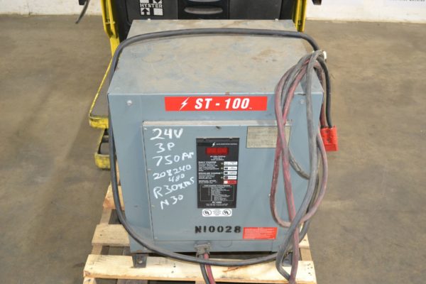 Hyster R30XMS2 24V Stand On Electric Order Picker Forklift w/ Charger ...