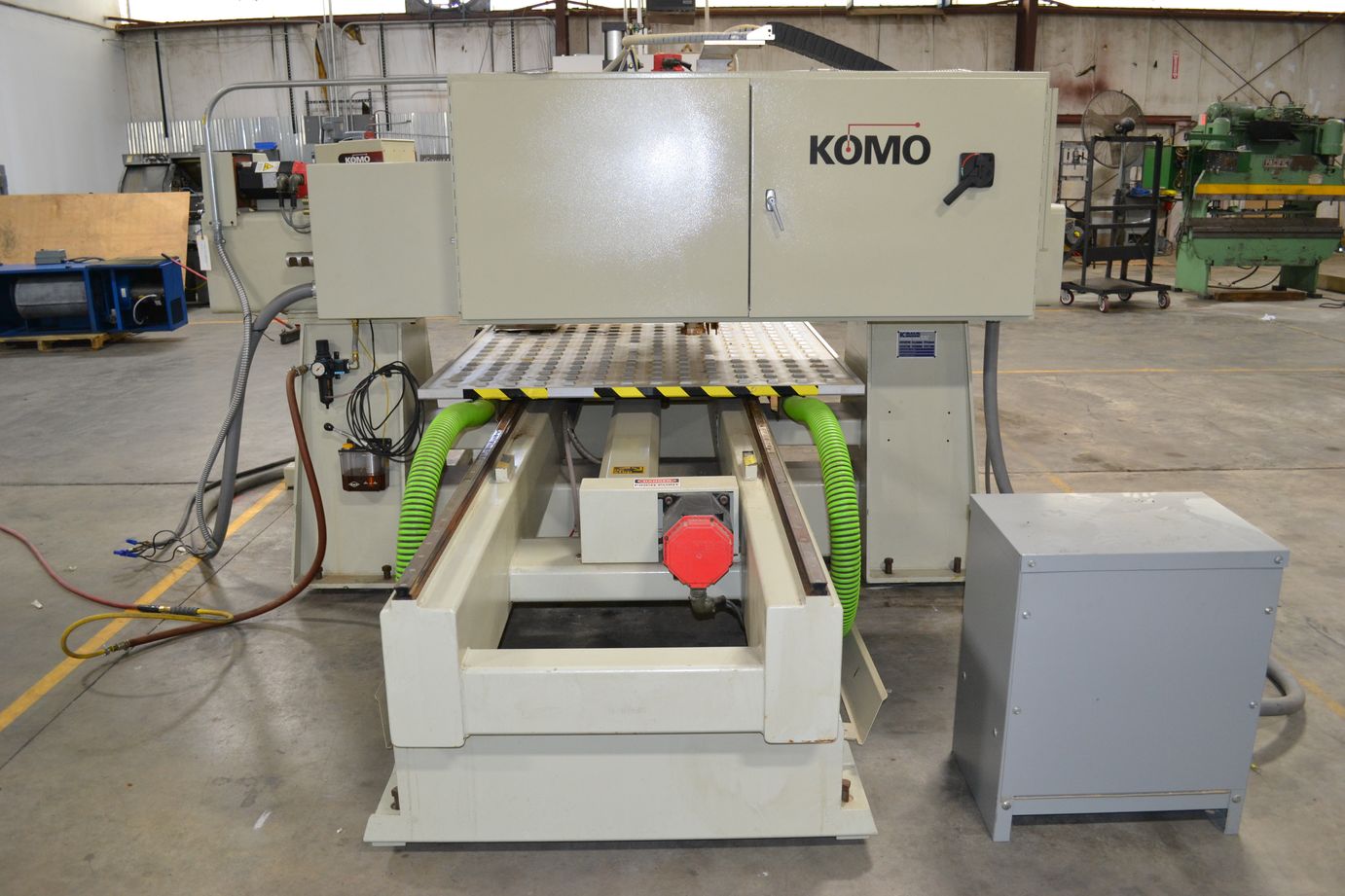 Komo VR 508 Mach One 5' x 8' CNC Router w/ ATC & Boring, Low Hours ...