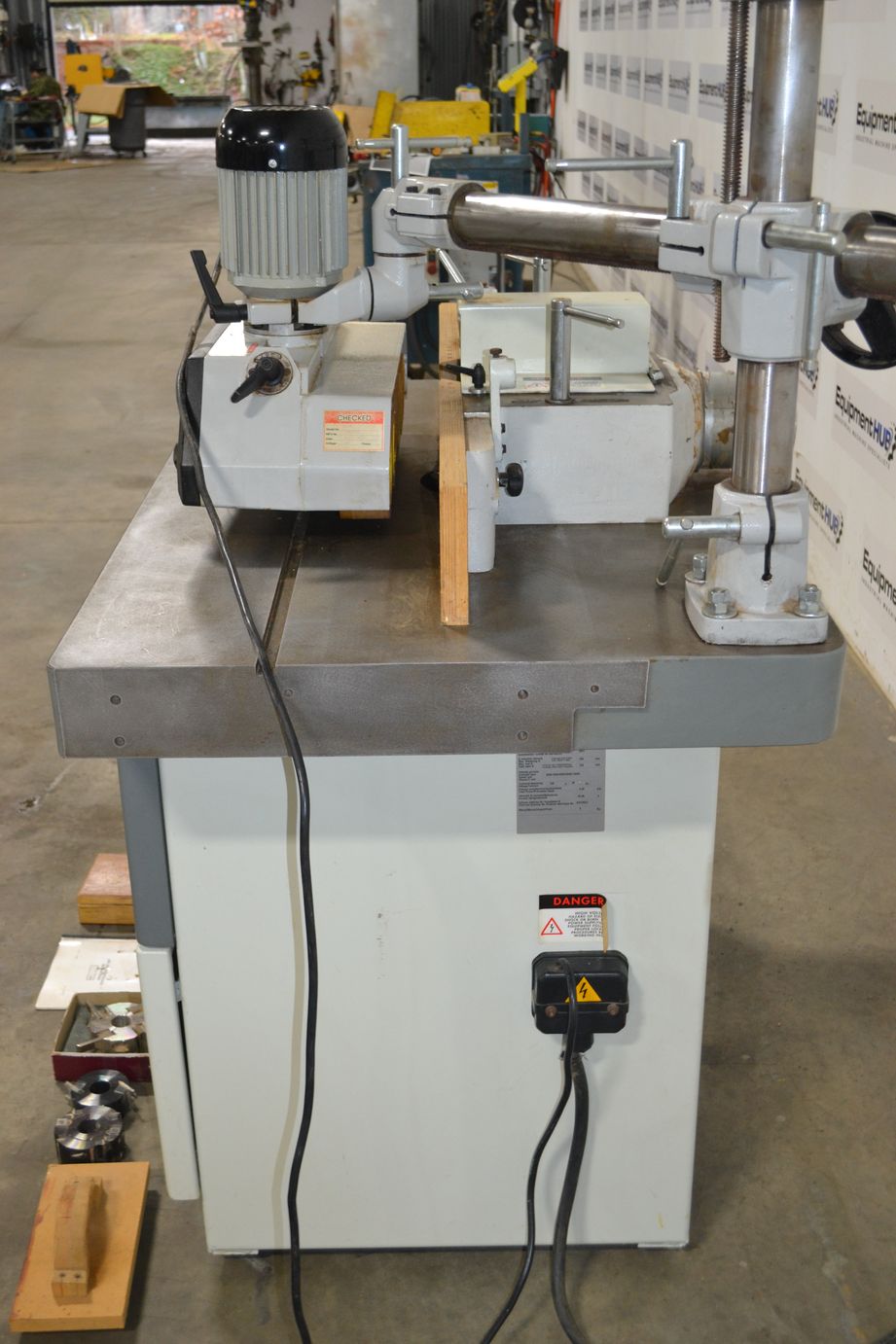 SAC TS120 Heavy Duty 9HP Shaper w/ Comatic AF/48 Power Stock Feeder ...