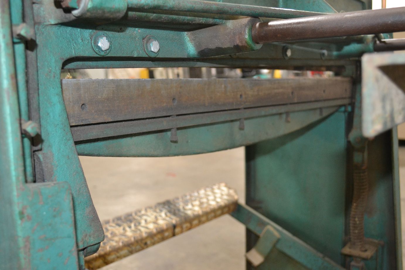 TennSmith 36 37" Foot Stomp Shear w/ Back Gauge - The Equipment Hub