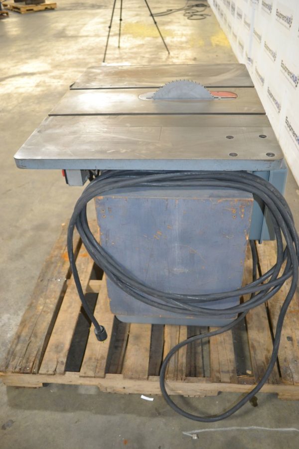 Delta 34-802 10" Tilting Arbor Unisaw, Table Saw, 1PH - The Equipment Hub