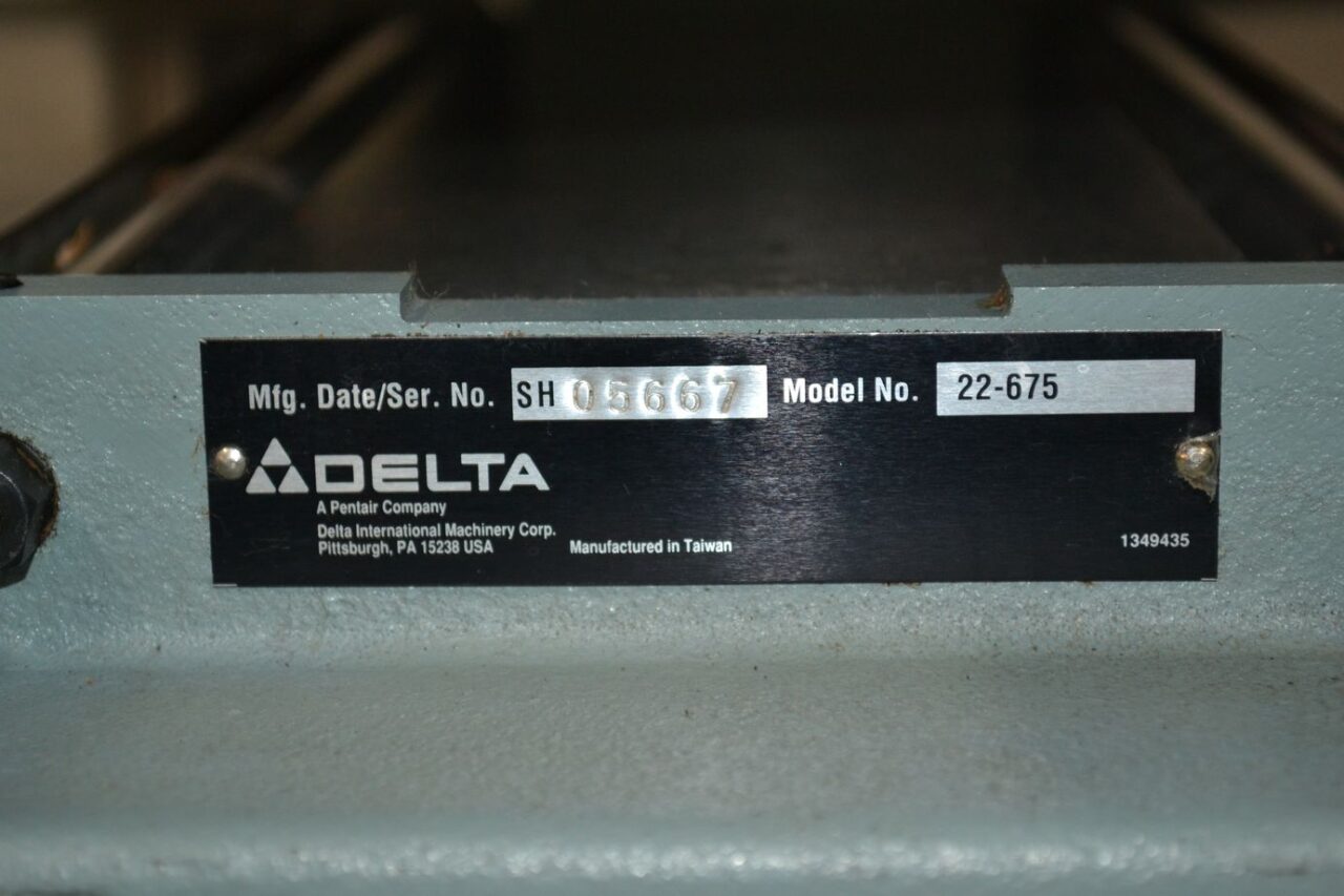 Delta 22-675 DC-380 15" Straight Knife Planer - The Equipment Hub