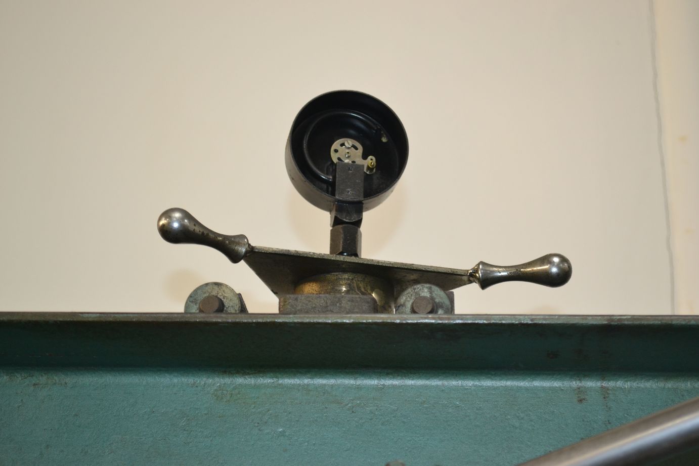 Dake 75H Hand Operated 75 Ton Hydraulic Press - The Equipment Hub