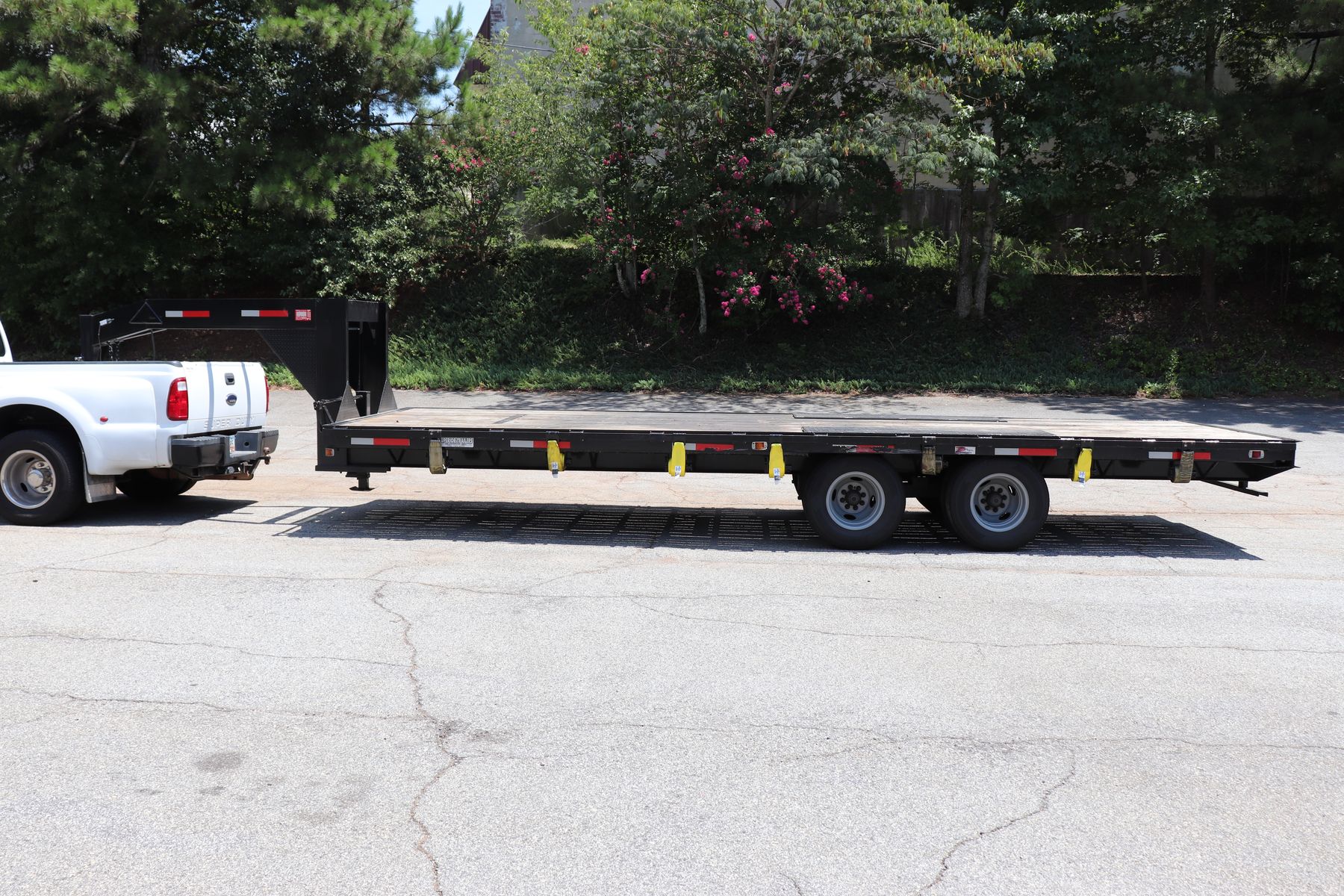 2017 Superior Trailers 24' x 8' 10 Ton Gooseneck Flatbed Trailer ...