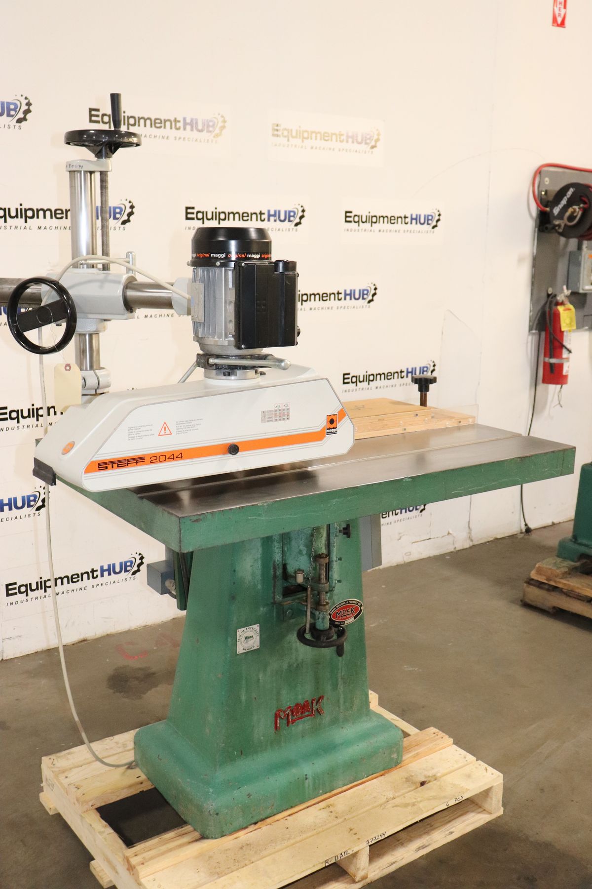 Moak 5HP Wood Shaper w/ Maggi Steff 2044 Power Stock Feeder - The ...