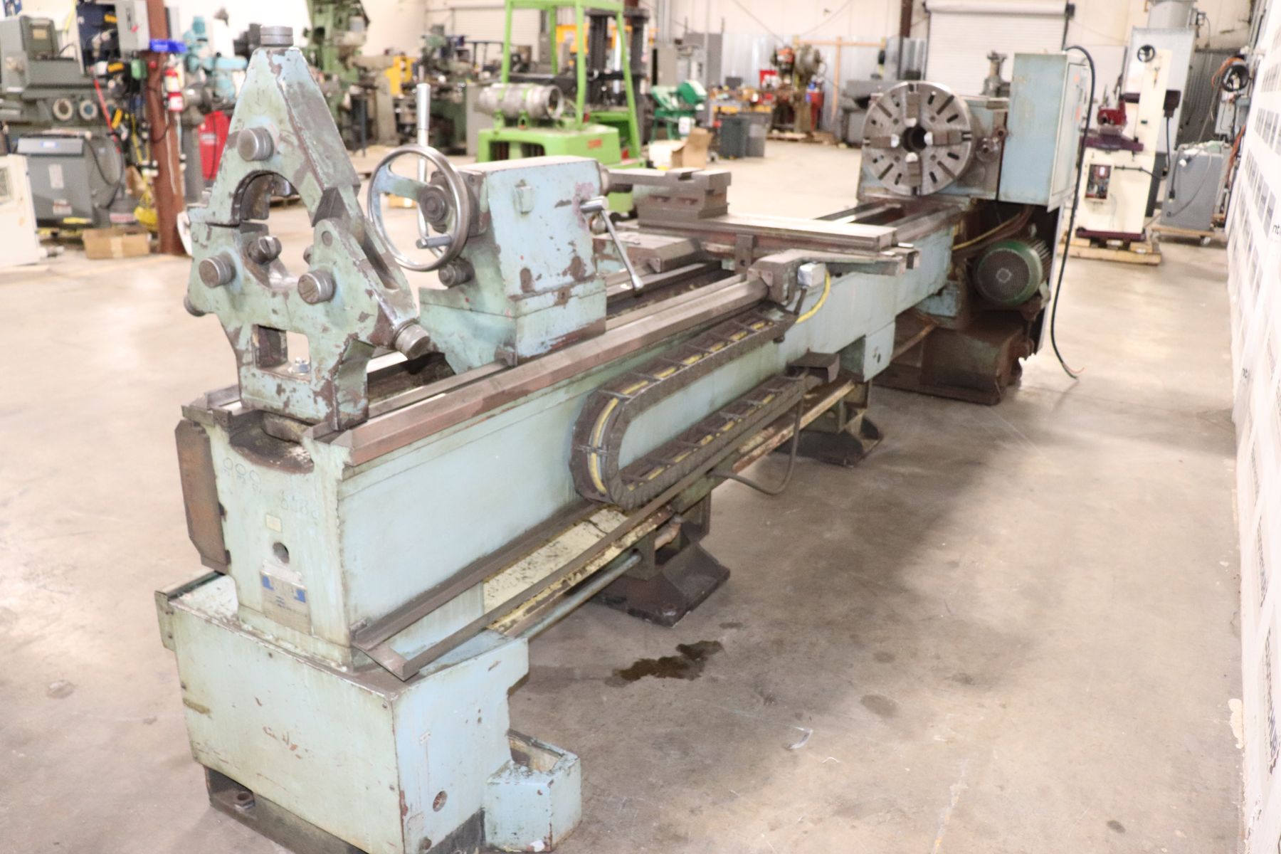 Toolmex Tur 630M 25" x 120" Heavy Duty Engine Lathe - The Equipment Hub