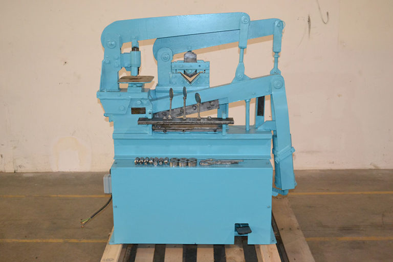 Little Scotchman Dvorak 2004 / 314 35 Ton Ironworker, Single Phase ...