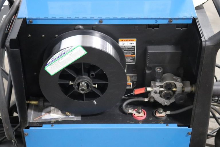 Miller Millermatic 251 200 Amp Mig Welder w/ XR-Edge 15A Air Cooled ...