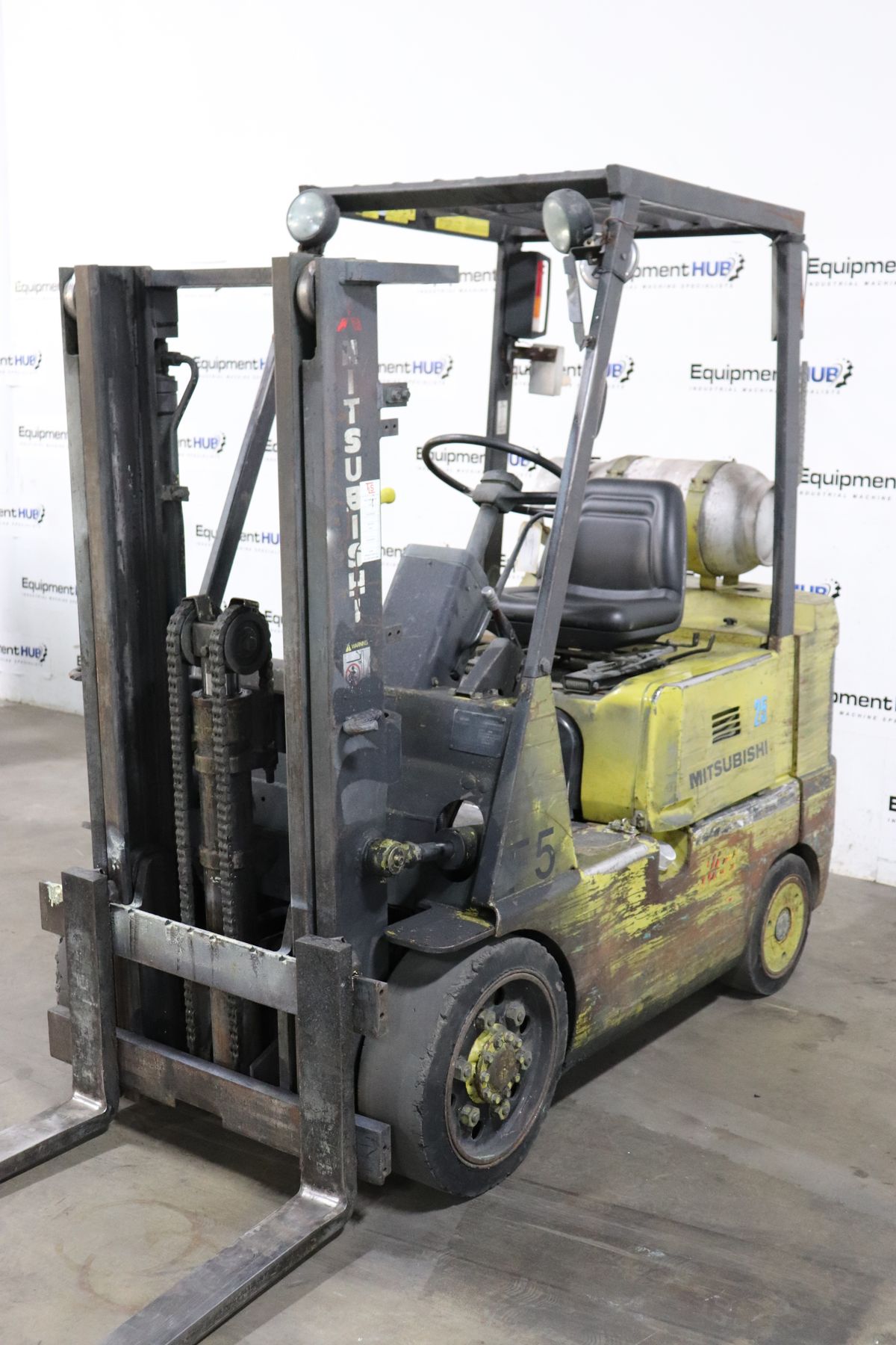 Mitsubishi FGC25 5,000 Lb. Capacity Forklift - The Equipment Hub