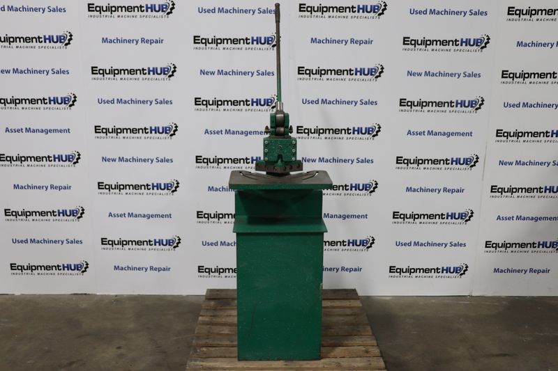 Tennsmith SN 6" x 6" x 16 Gauge Manual Corner Notcher w/ Stand - The ...
