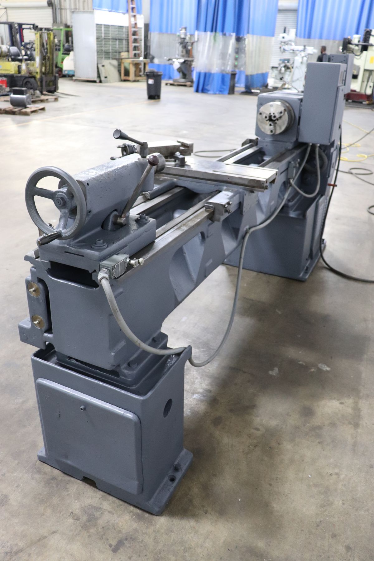 Tos Trencin SN 40B 16″ x 60″ Gap Bed Engine Lathe - The Equipment Hub