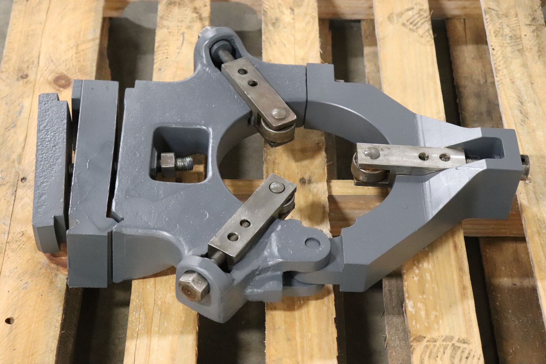 20" Metal Lathe Steady Rest - The Equipment Hub