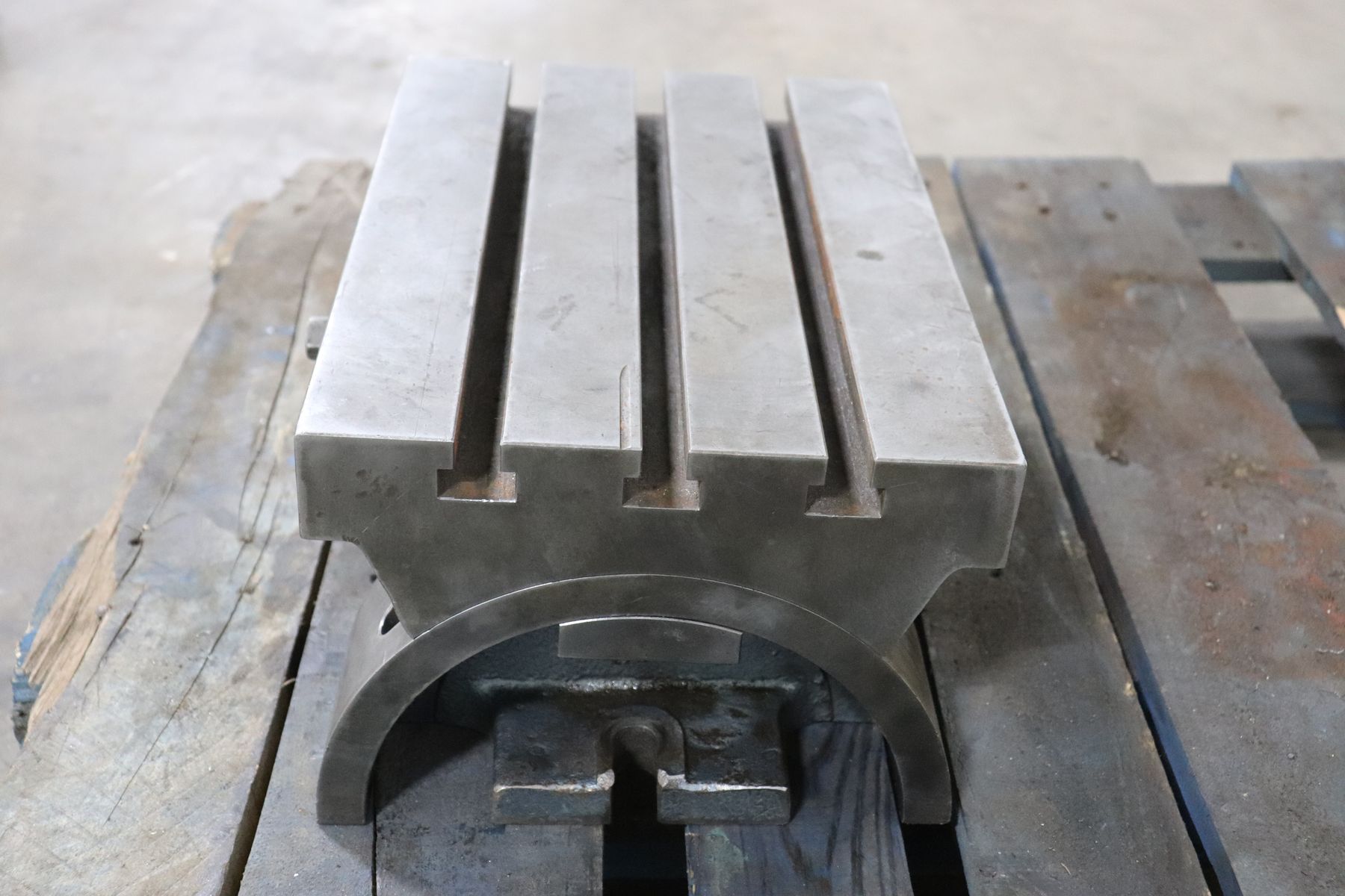 15" x 10-1/4" Adjustable 45° Tilting Table Angle Plate - The Equipment Hub