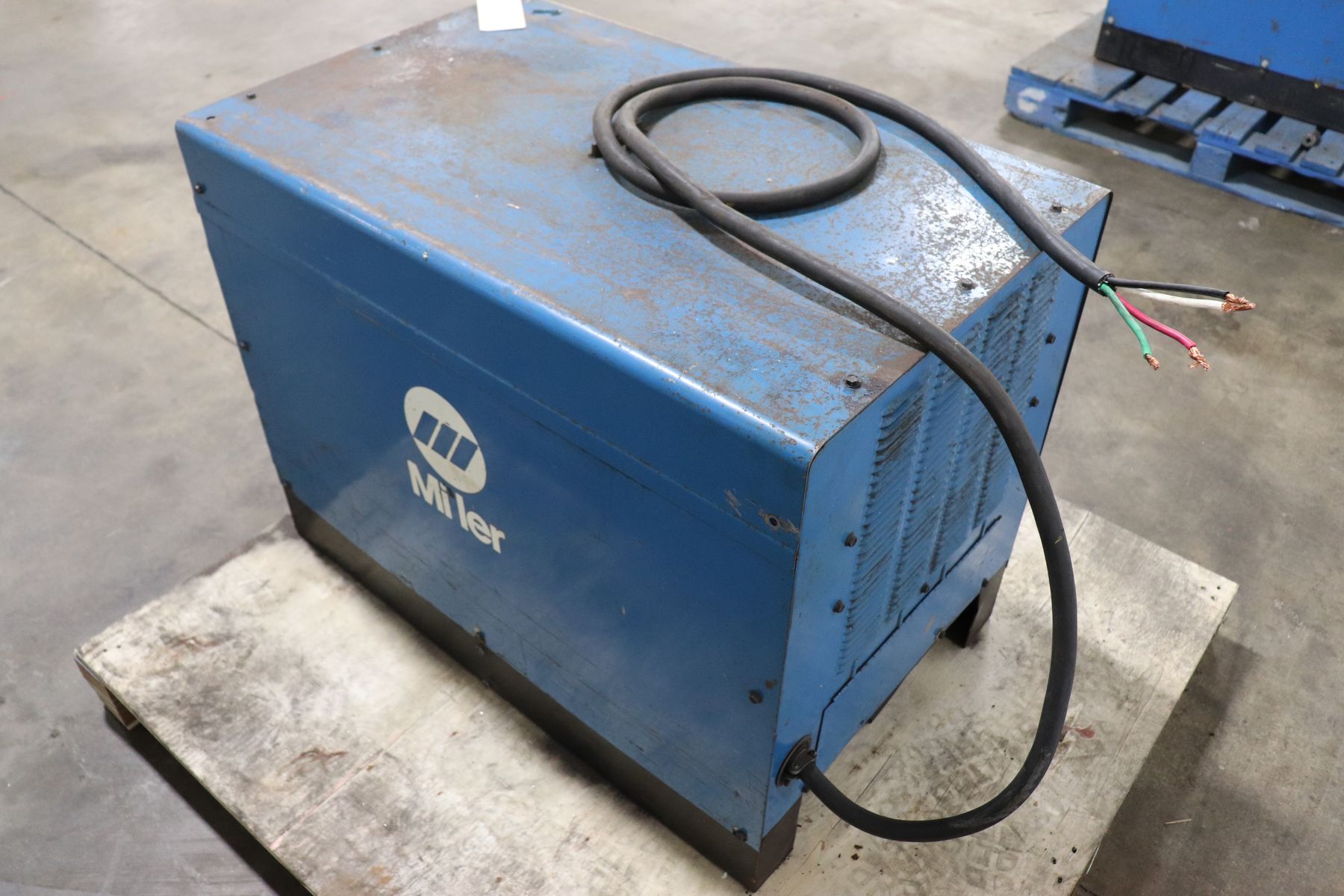 Miller Deltaweld 451 Constant Voltage DC Arc Welding Power Source ...