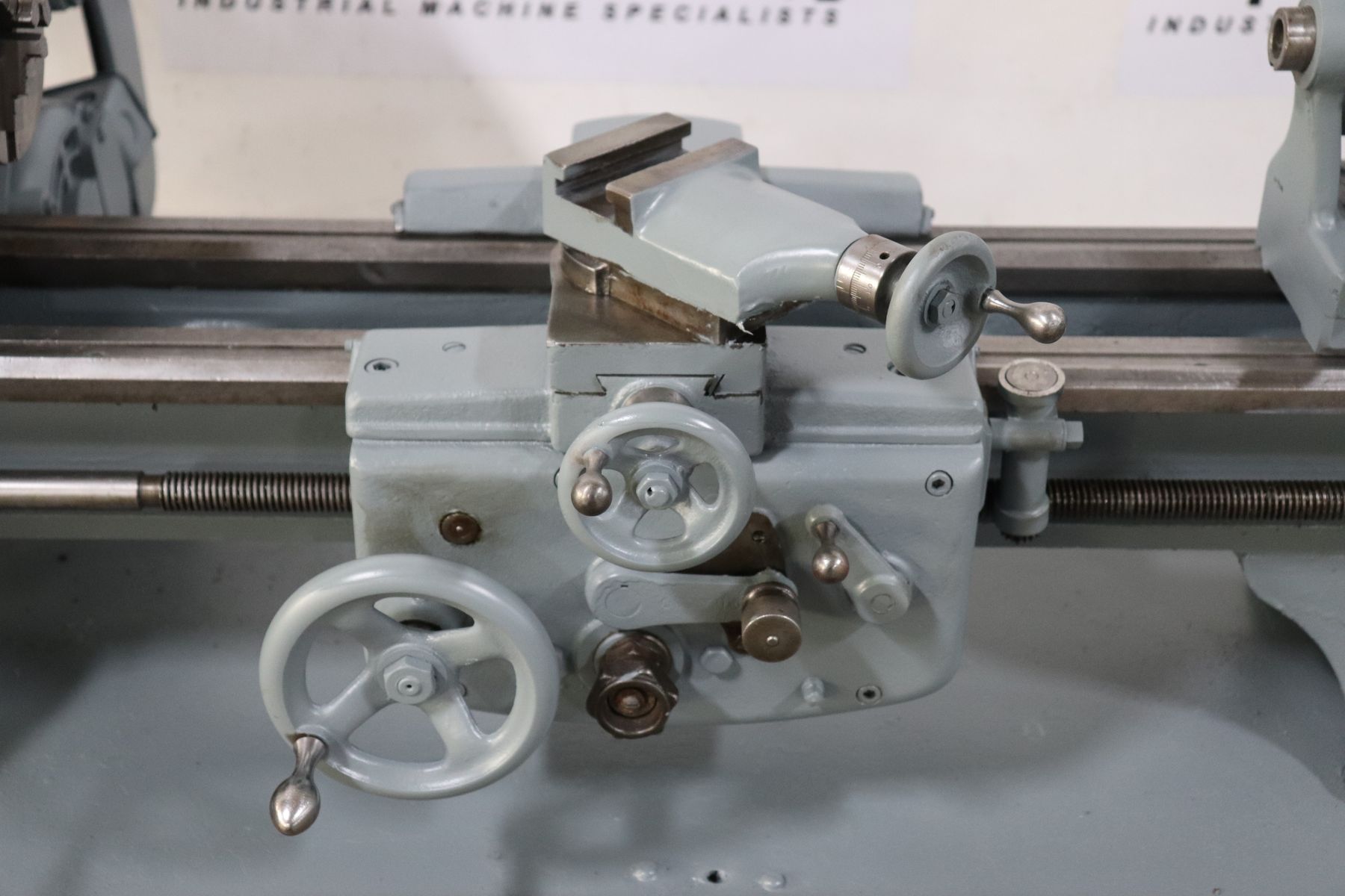 Logan 820 10″ x 24″ Toolroom Lathe, 115V/1PH - The Equipment Hub