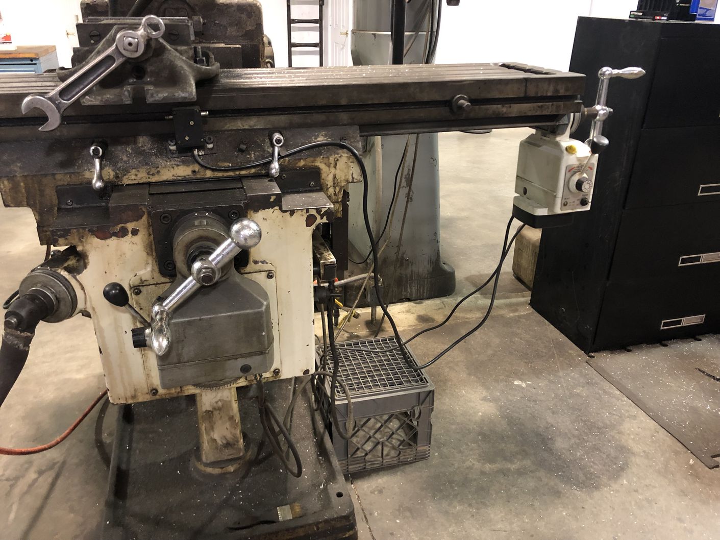 Vectrax GS-20FB 11″ x 54″ Variable Speed Milling Machine - The ...