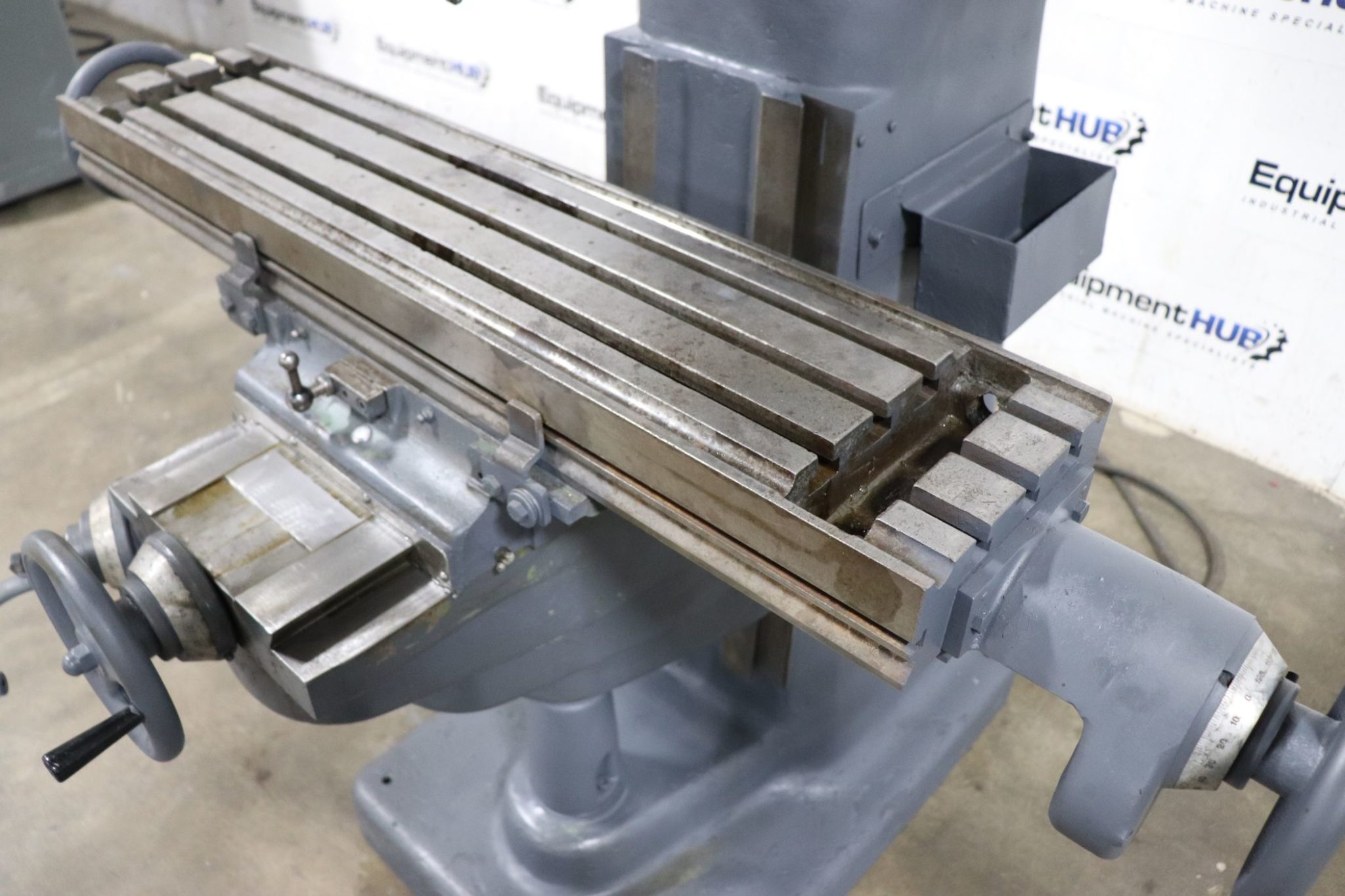 Index Wells 645 9" x 40" Vertical Milling Machine - The Equipment Hub