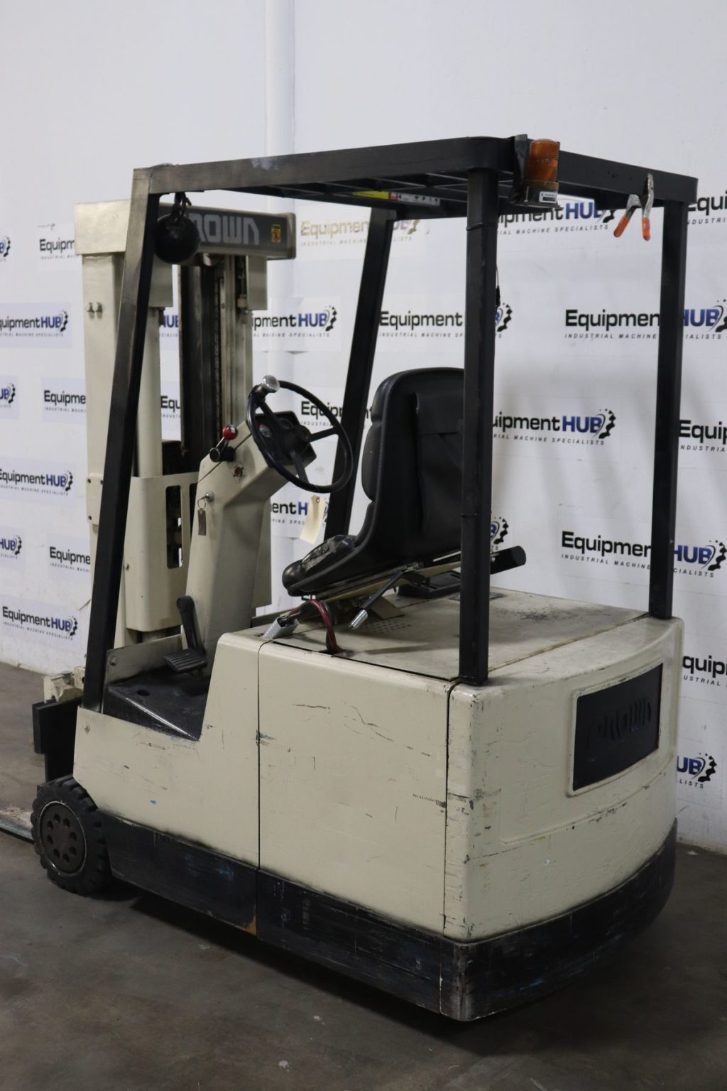 Crown 30SCTT 2550 Lb. Lift Capacity Electric Forklift - The Equipment Hub