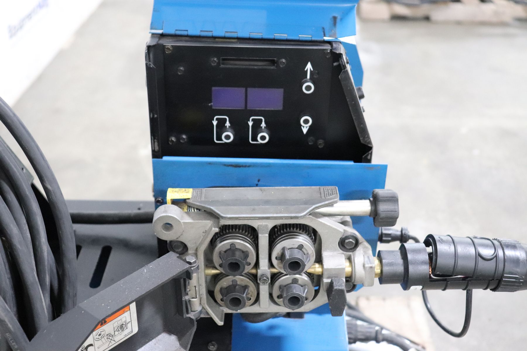 Miller Invision 456P 450 Amp DC Inverter Arc Mig Welder w/ S-64 Wire ...
