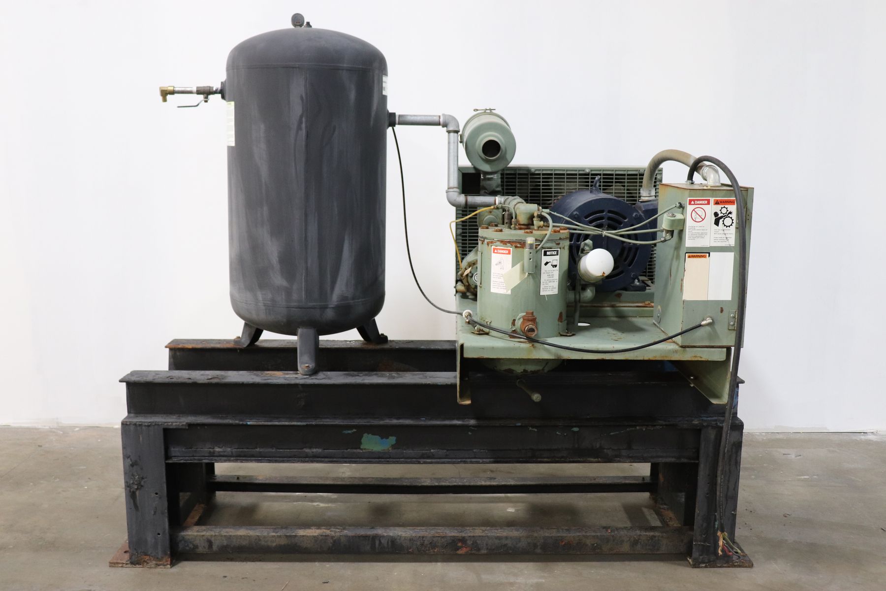 Joy Twistair TA-030BB131TH 30HP Rotary Screw Air Compressor - The ...