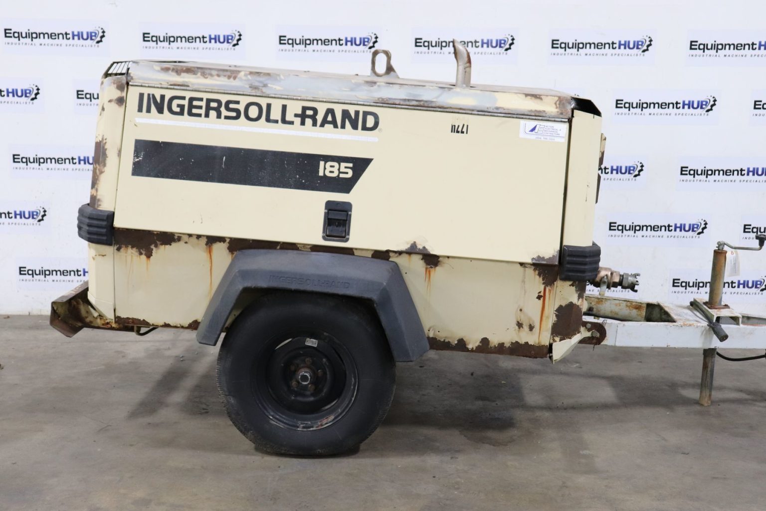 Ingersoll Rand P185WJD 185 CFM Portable Towable Air Compressor - The ...