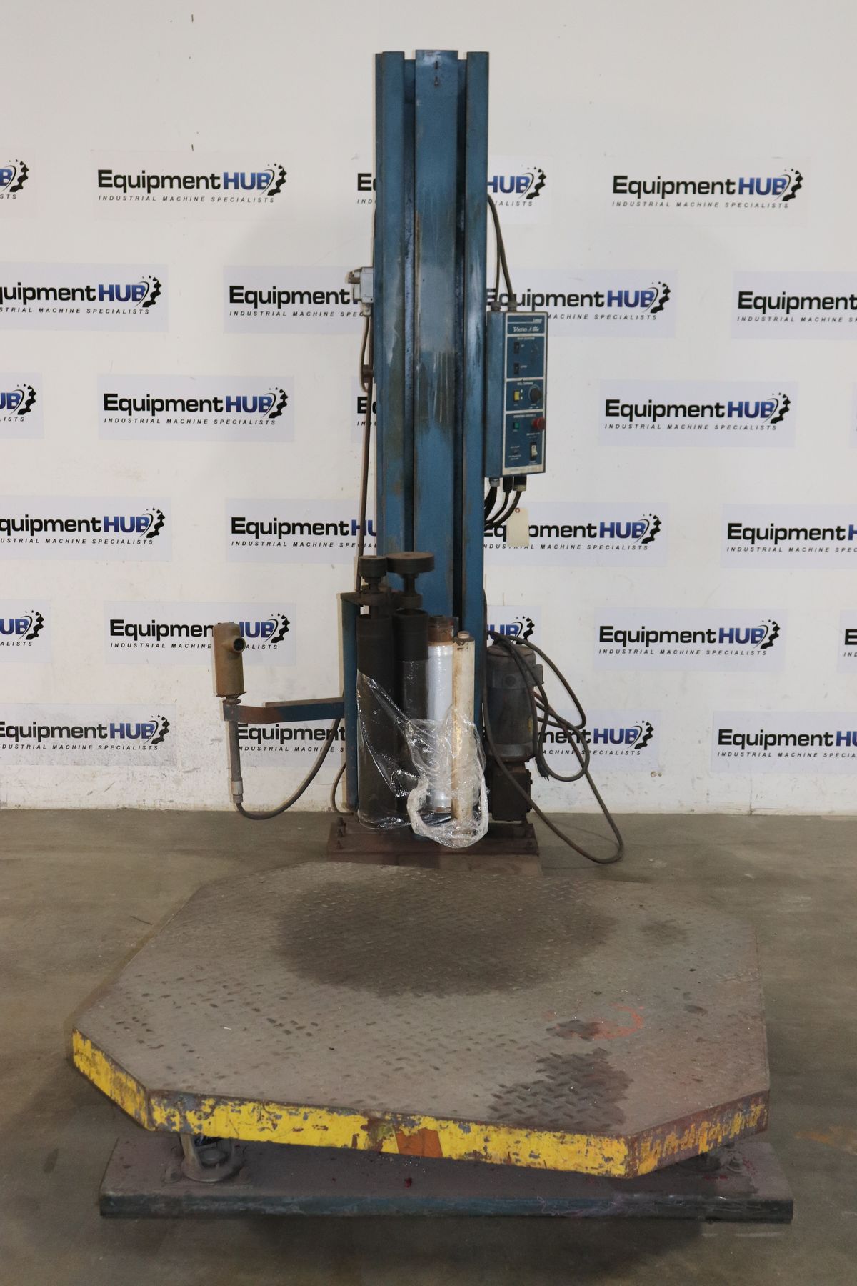 Lantech T-Series Automatic Pallet Stretch Wrapper - The Equipment Hub