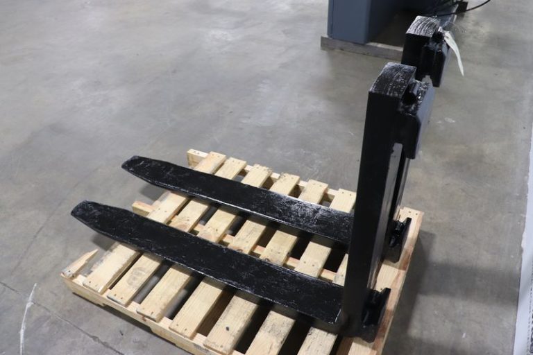 Class IV Forklift Forks (Pair), 48" L x 6" W x 2.5", 15000 Lb. Capacity ...