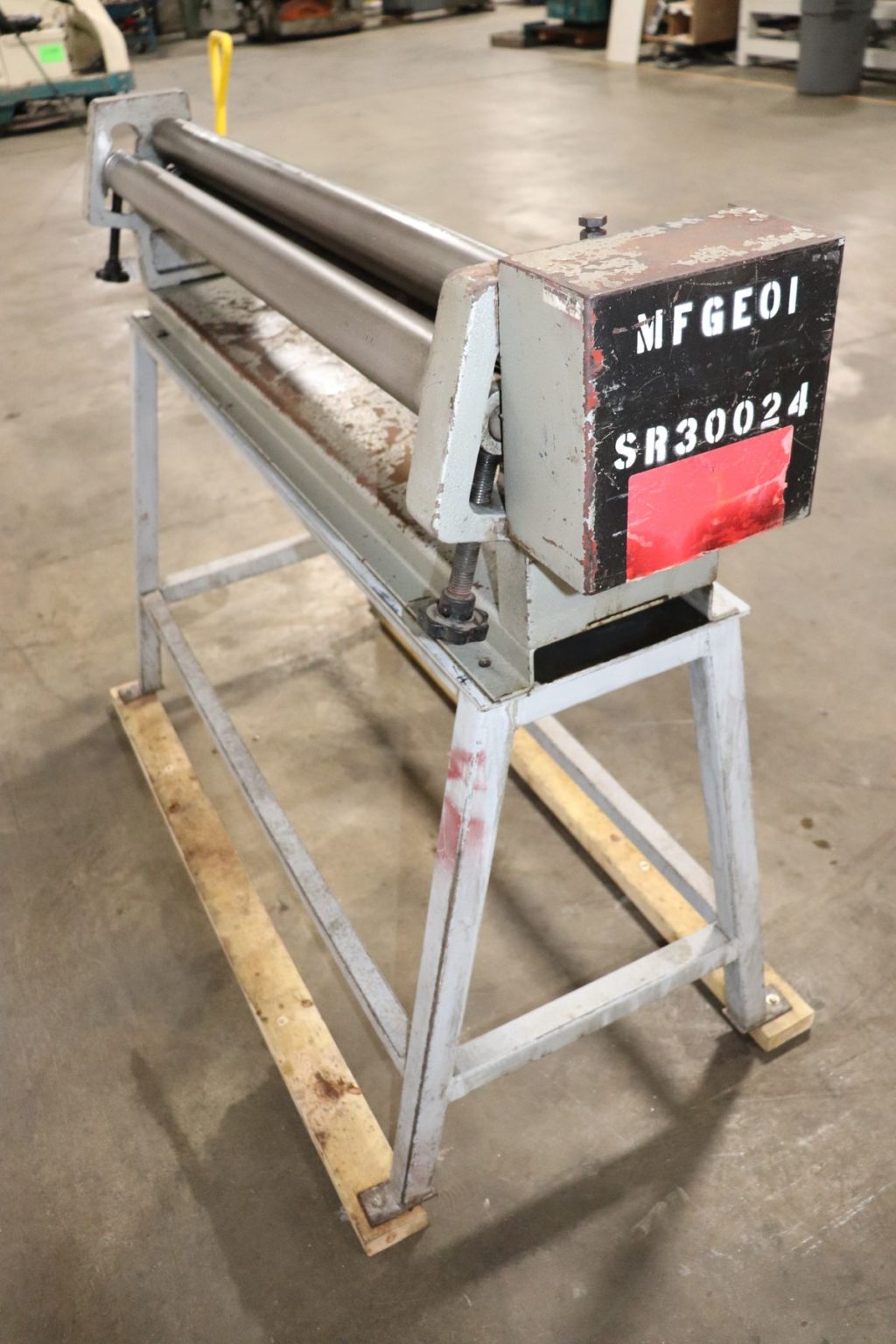 Enco 130-5501 50" x 16 Gauge Manual Slip Roll w/ Stand - The Equipment Hub