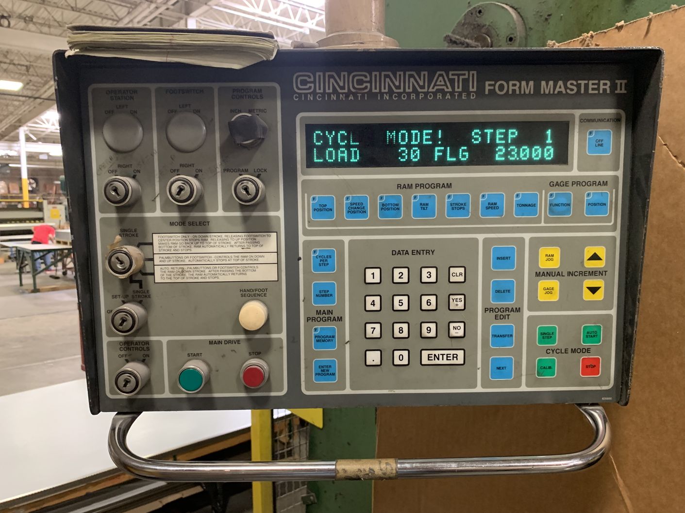 Cincinnati Form Master II 90 Ton x 8′ CNC Press Brake - The Equipment Hub