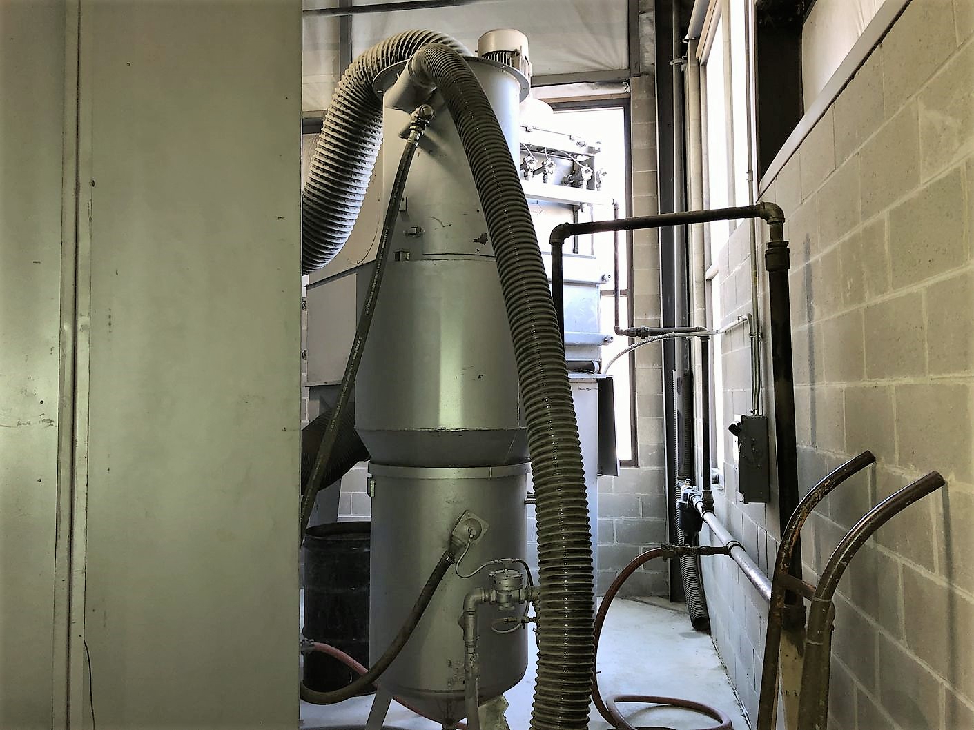 20' L x 15' W x 10' H Abrasive Sand Blasting Booth w/ Reclaim System ...