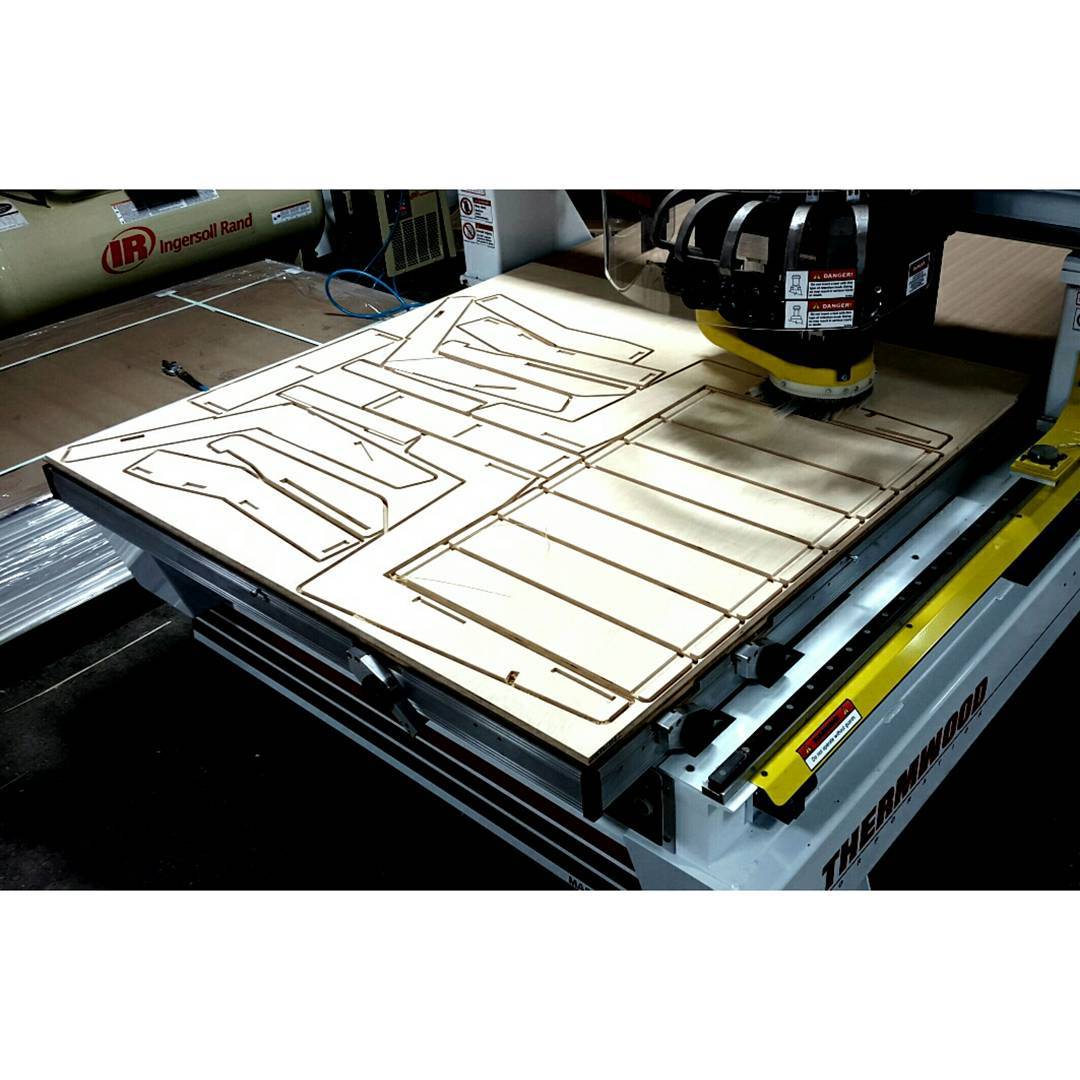 Thermwood CS45 5′ x 10′ CNC Router w/ C Axis (2015) - The Equipment Hub