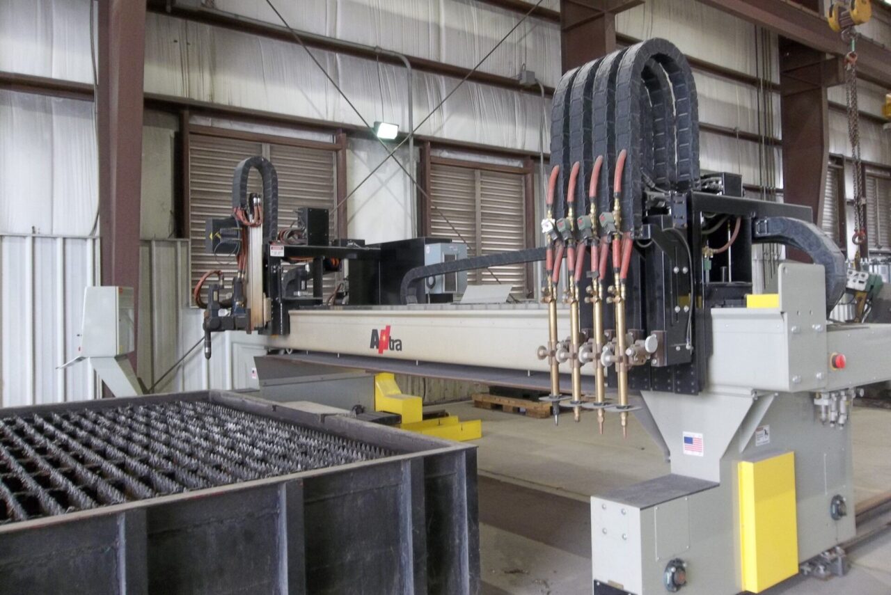 Alltra HG16-13 10' x 40' CNC Plasma w/ Water Table & Hypertherm HPR ...