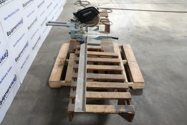 Hitachi C8FB2 8-1/2" Sliding Compound Miter Saw w/ Wood Extension ...