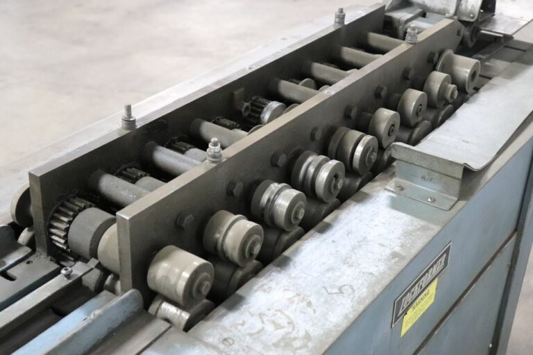 Lockformer Cleatformer 22 Gauge Sheet Metal Roll Forming Machine w/ S ...