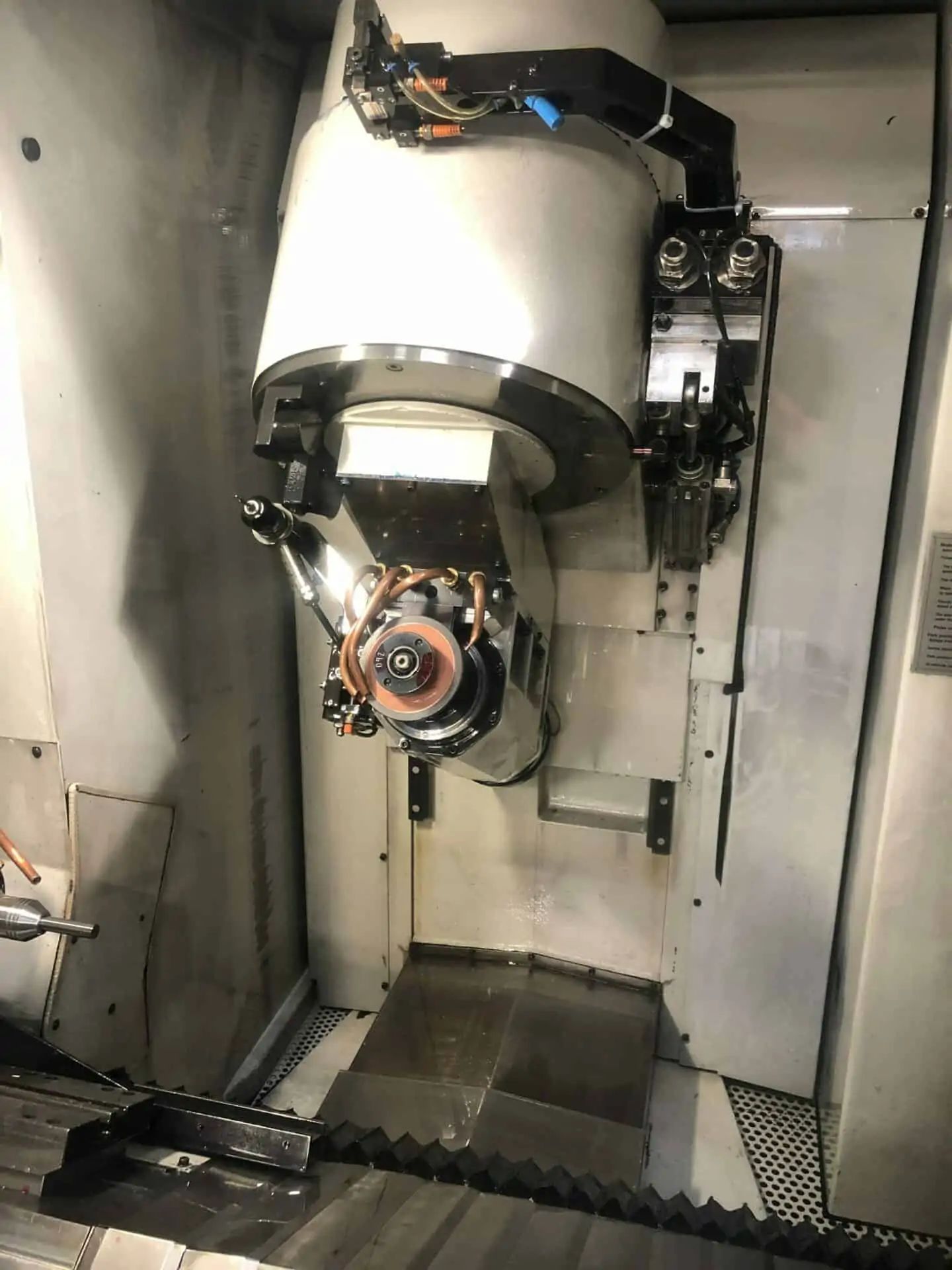 Schutte 305 Linear 5 Axis Tool and Cutter Grinder with Loader - The ...