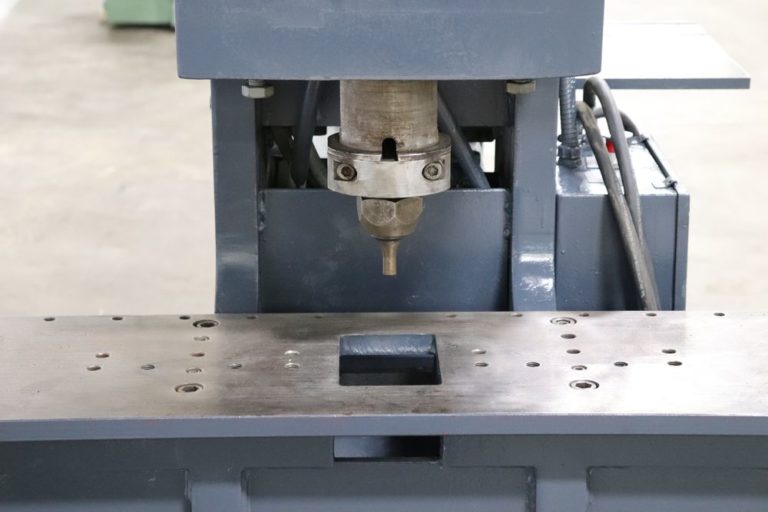 Metal Muncher MM61-E 49 Ton 5 Station Hydraulic Ironworker - The ...