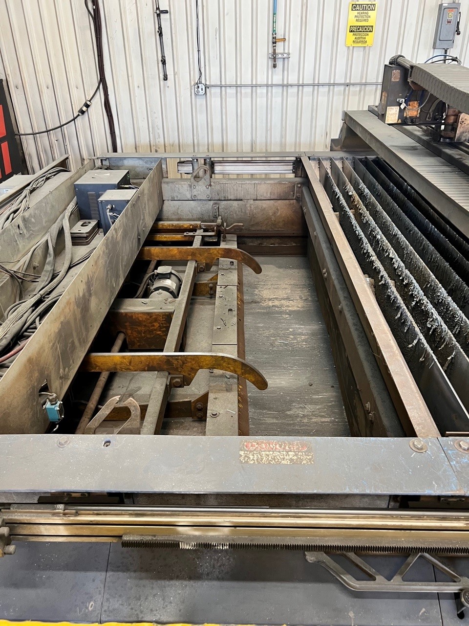 Messer MMPLUS8 8' x 20' CNC Plasma Table Hypertherm HPR260XD - The ...