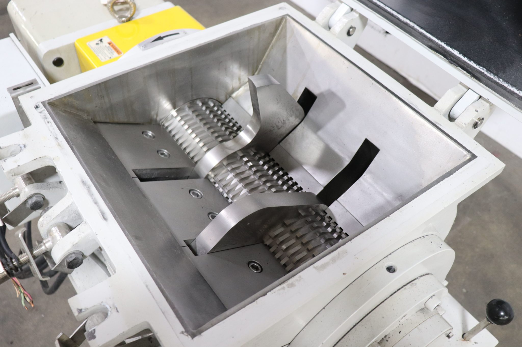 Matsui SMGL-300U Portable Low Speed Plastic Grinder / Granulator - The ...