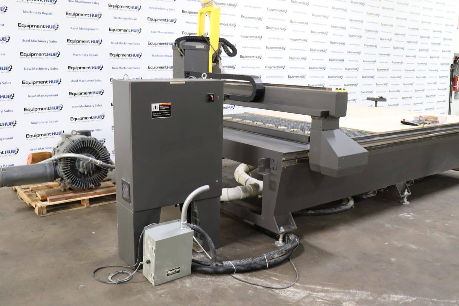Multicam 3000 Series 3-304-R 7' x 10' CNC Router w/ ATC, Vacuum Pump ...