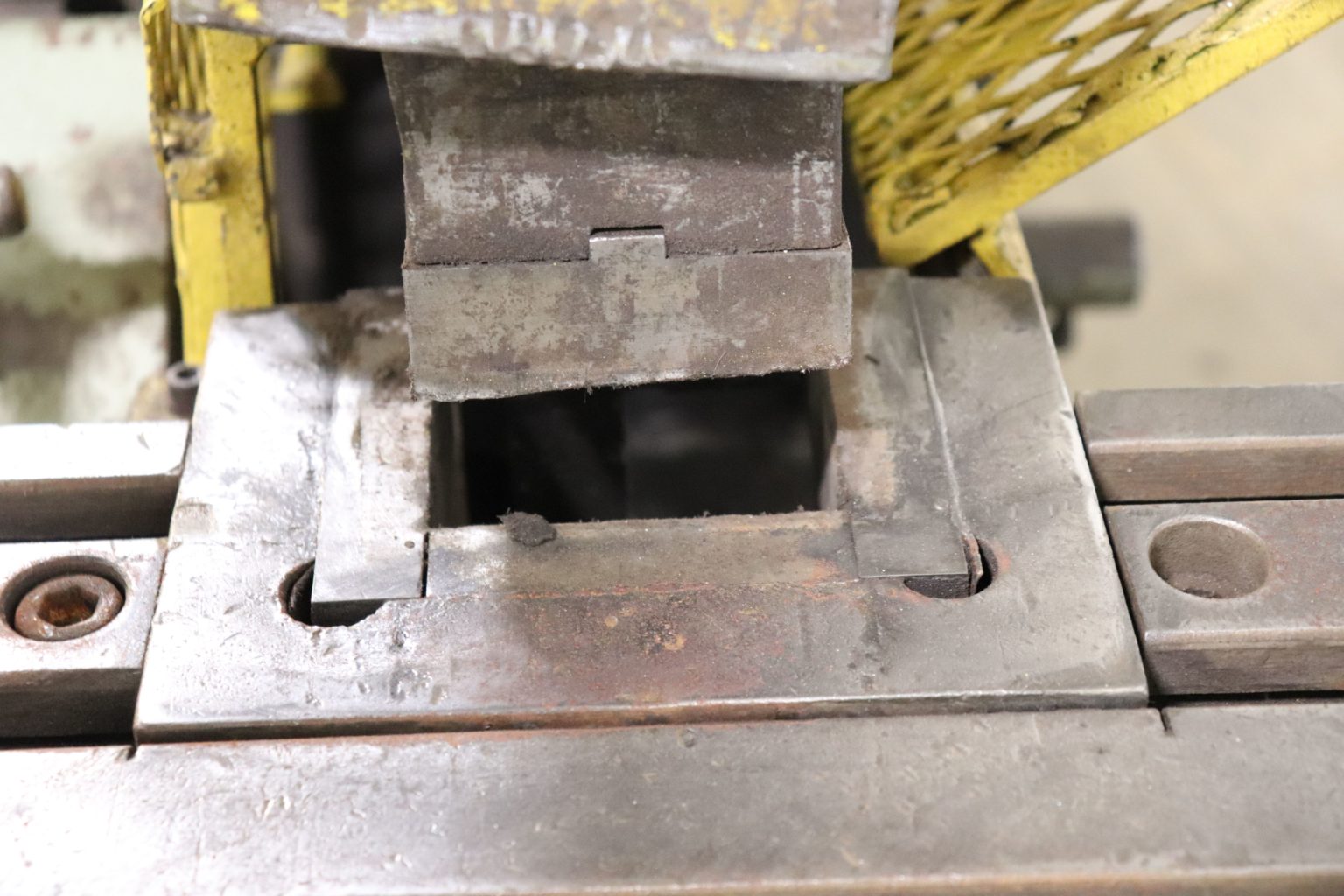 Metal Muncher MM90C18 90 Ton Hydraulic Ironworker - The Equipment Hub