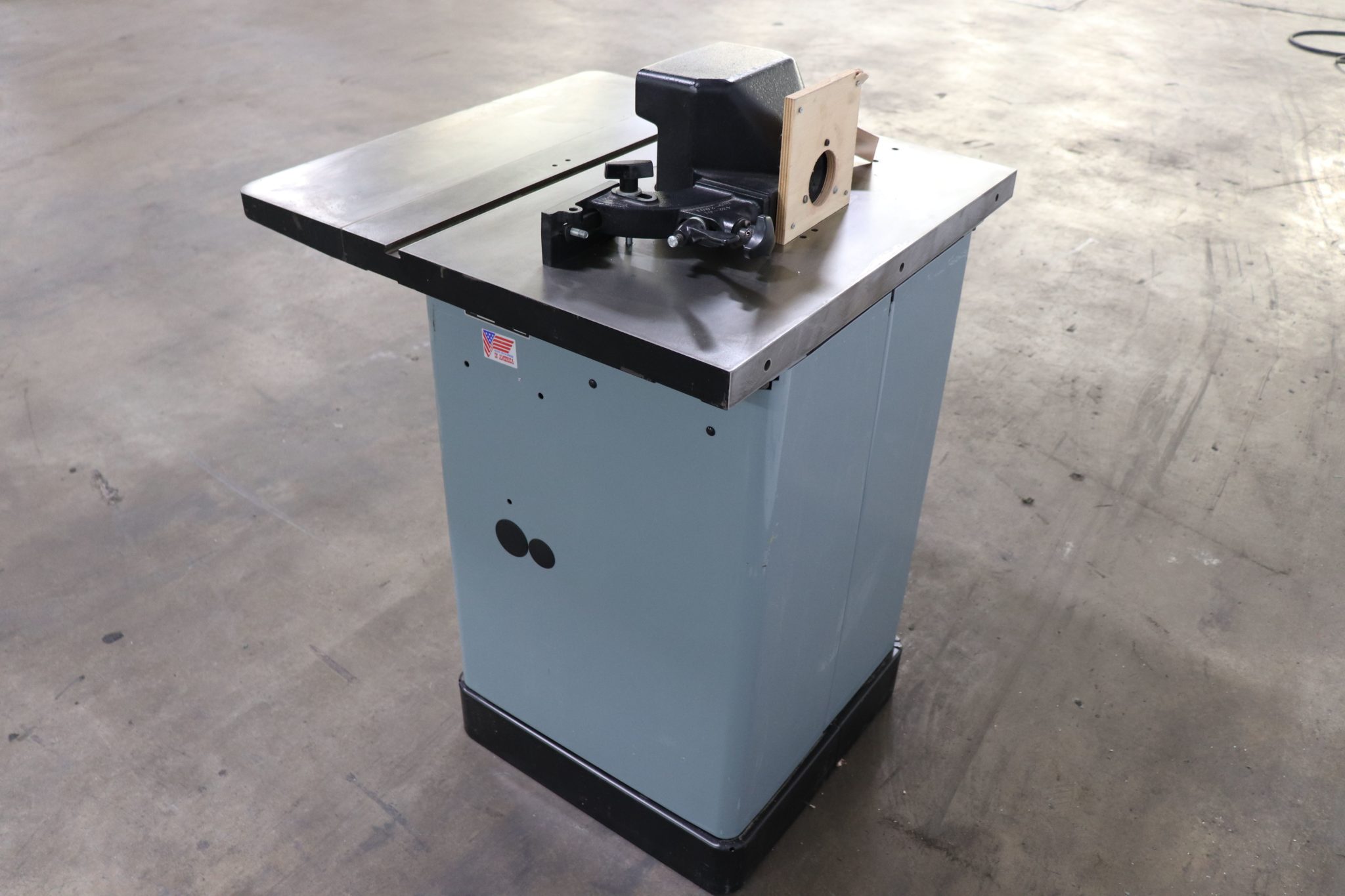 Delta 43-379 Two Speed 3HP Heavy Duty Wood Shaper - The Equipment Hub