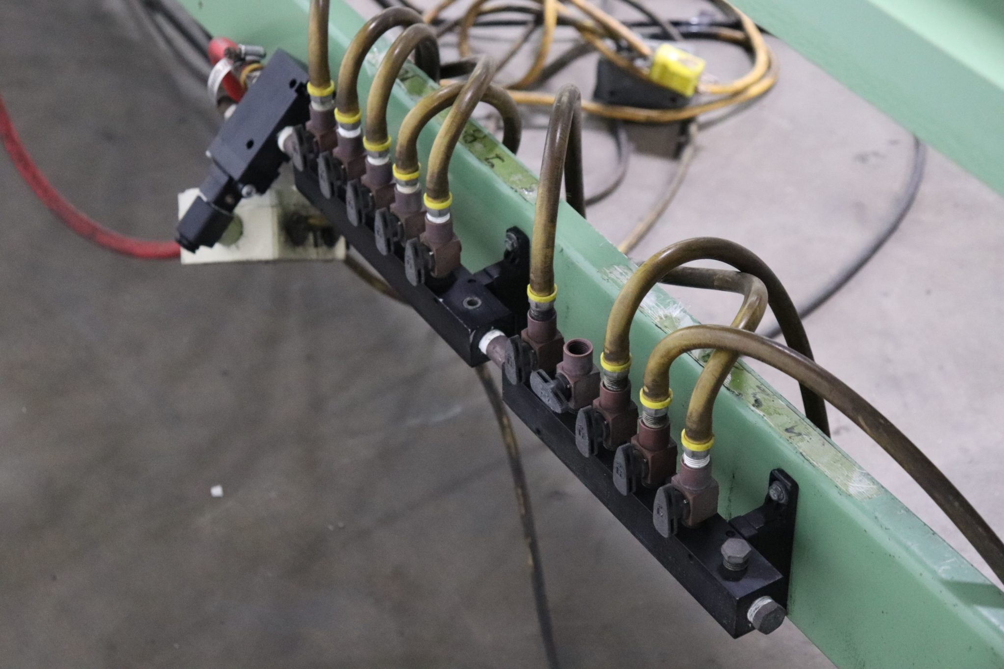 Berry Industries 16 Gauge Floor Model Notcher - The Equipment Hub