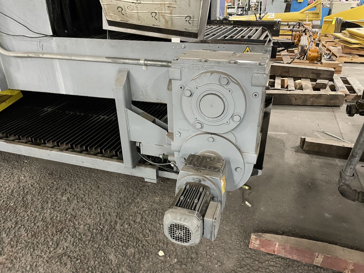 Proceco HB-H 54x24-G-4W-2R-BO-H Conveyor Parts Washer - The Equipment Hub