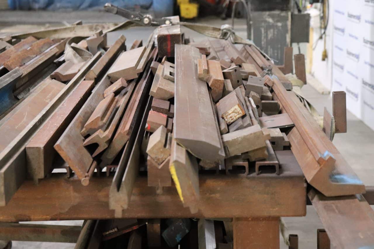 Press Brake Die Rack with Huge Assortment of Top & Bottom Dies, 12 ...