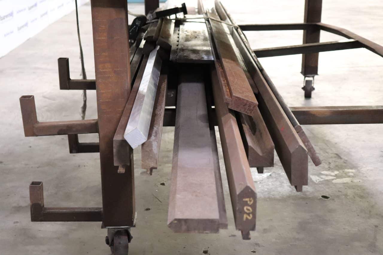 Press Brake Die Rack with Huge Assortment of Top & Bottom Dies, 12 ...
