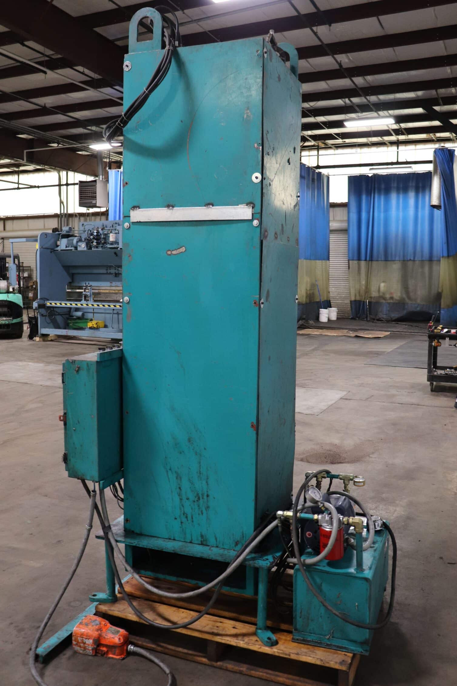 Iowa Precision FAH1872-VP Whisper Loc Corner Former Machine - The ...